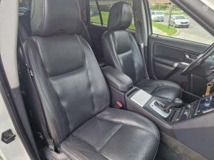 Balts Volvo XC90 2008 Kauņa, ar dzinēja tilpumu 3.20 L un nobraukumu 398 tūkst. km par 4999 €, foto 24 vietnē AUTOMOTO.COM.LV
