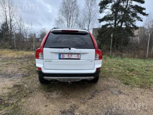 White Volvo XC90 2009 in Riga, with an engine capacity of 2.40 L and mileage of 227 thousand km for 8800 €, photo 6 on AUTOMOTO.COM.LV