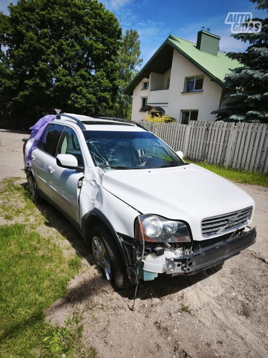 White Volvo XC90 2009 in Kaunas, with an engine capacity of 3.20 L and mileage of 225 thousand km for 1300 €, photo 4 on AUTOMOTO.COM.LV
