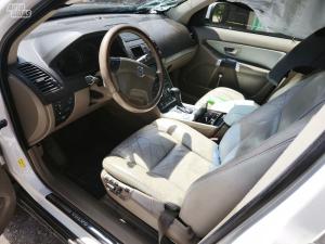 White Volvo XC90 2009 in Kaunas, with an engine capacity of 3.20 L and mileage of 225 thousand km for 1300 €, photo 9 on AUTOMOTO.COM.LV