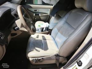 White Volvo XC90 2009 in Kaunas, with an engine capacity of 3.20 L and mileage of 225 thousand km for 1300 €, photo 10 on AUTOMOTO.COM.LV