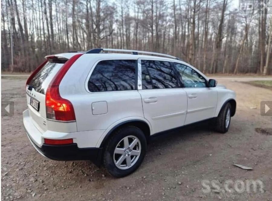 Balts Volvo XC90 2009 Liepāja, ar dzinēja tilpumu 2.40 L un nobraukumu 329 tūkst. km par 7400 €, foto 4 vietnē AUTOMOTO.COM.LV
