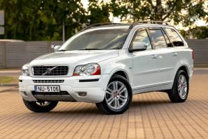 White Volvo XC90 2009 in Jelgava, with an engine capacity of 2.40 L and mileage of 281 thousand km for 8200 €, photo  on AUTOMOTO.COM.LV