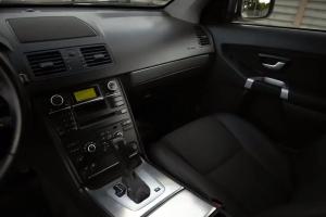 Balts Volvo XC90 2009 Jelgava, ar dzinēja tilpumu 2.40 L un nobraukumu 281 tūkst. km par 8200 €, foto 14 vietnē AUTOMOTO.COM.LV