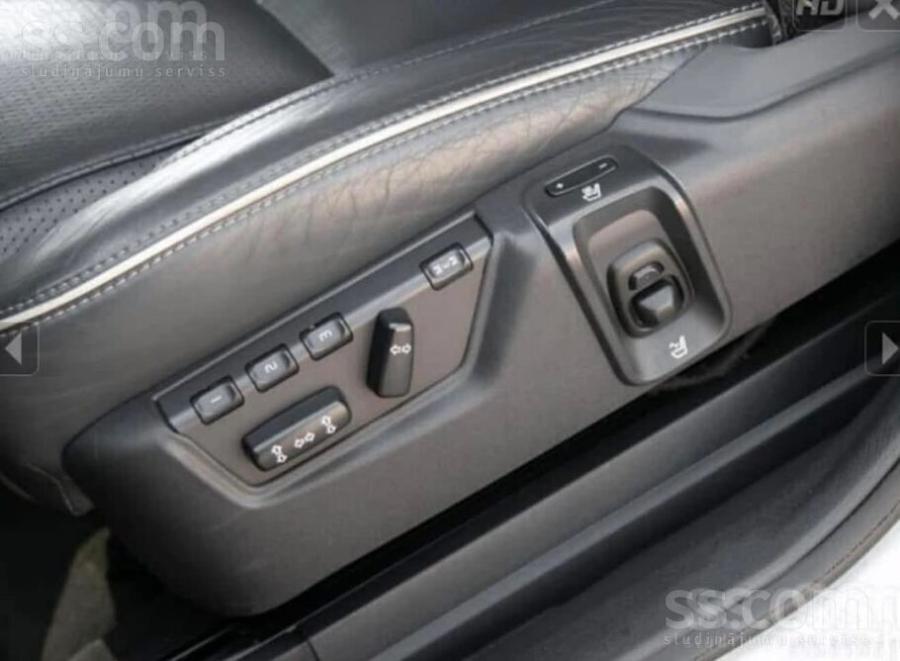 Balts Volvo XC90 2009 Liepāja, ar dzinēja tilpumu 2.40 L un nobraukumu 329 tūkst. km par 6999 €, foto 6 vietnē AUTOMOTO.COM.LV