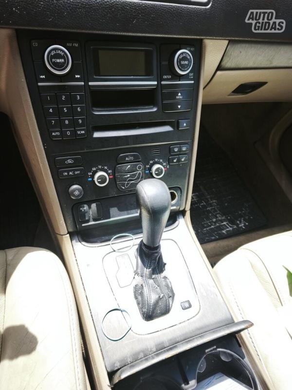 Balts Volvo XC90 2009 Kauņa, ar dzinēja tilpumu 3.20 L un nobraukumu 245 tūkst. km par 1100 €, foto 9 vietnē AUTOMOTO.COM.LV