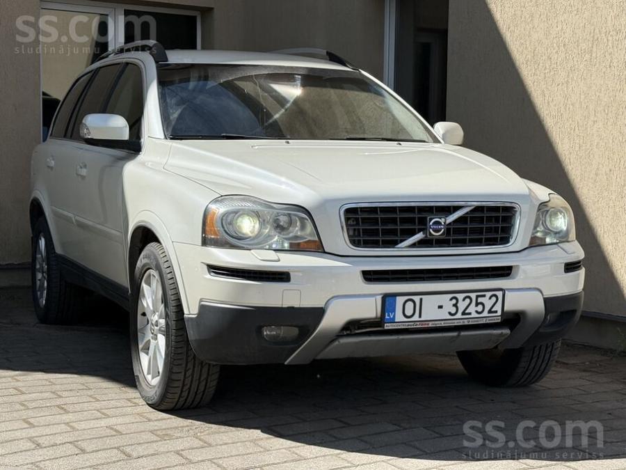 Белый Вольво ХС90 2009 в Рига, объемом двигателя 2.40 л и пробегом 0 тыс. км за 7600 €, фото 1 на AUTOMOTO.COM.LV