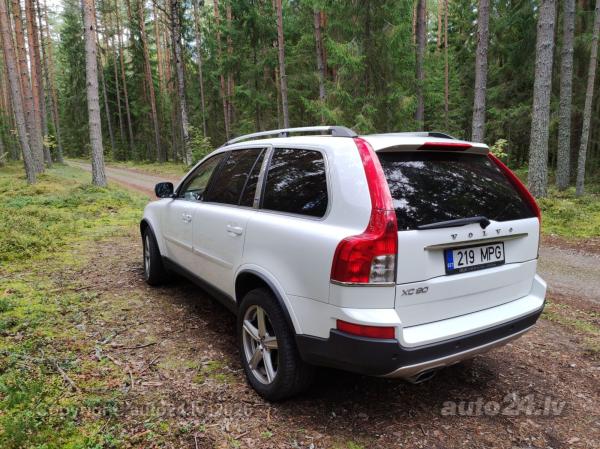 Белый Вольво ХС90 2010 в Таллин, объемом двигателя 2.40 л и пробегом 320 тыс. км за 7700 €, фото 6 на AUTOMOTO.COM.LV