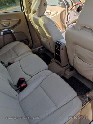 Balts Volvo XC90 2010 Tallina, ar dzinēja tilpumu 2.40 L un nobraukumu 320 tūkst. km par 7700 €, foto 11 vietnē AUTOMOTO.COM.LV