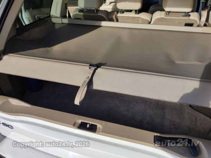 Balts Volvo XC90 2010 Tallina, ar dzinēja tilpumu 2.40 L un nobraukumu 320 tūkst. km par 7700 €, foto 13 vietnē AUTOMOTO.COM.LV