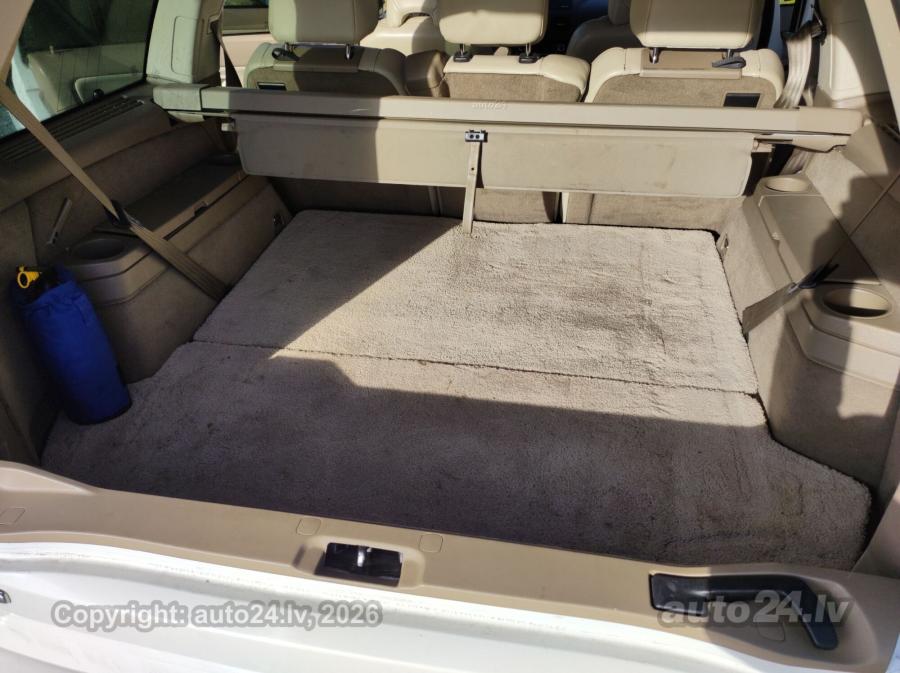Balts Volvo XC90 2010 Tallina, ar dzinēja tilpumu 2.40 L un nobraukumu 320 tūkst. km par 7700 €, foto 15 vietnē AUTOMOTO.COM.LV