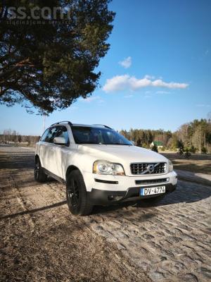 Balts Volvo XC90 2010 Valmiera, ar dzinēja tilpumu 2.40 L un nobraukumu 480 tūkst. km par 7400 €, foto  vietnē AUTOMOTO.COM.LV