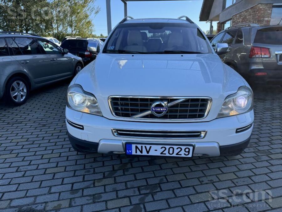 Balts Volvo XC90 2010 Talsi, ar dzinēja tilpumu 2.40 L un nobraukumu 0 tūkst. km par 7600 €, foto 3 vietnē AUTOMOTO.COM.LV