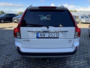 Balts Volvo XC90 2010 Talsi, ar dzinēja tilpumu 2.40 L un nobraukumu 0 tūkst. km par 7600 €, foto 6 vietnē AUTOMOTO.COM.LV