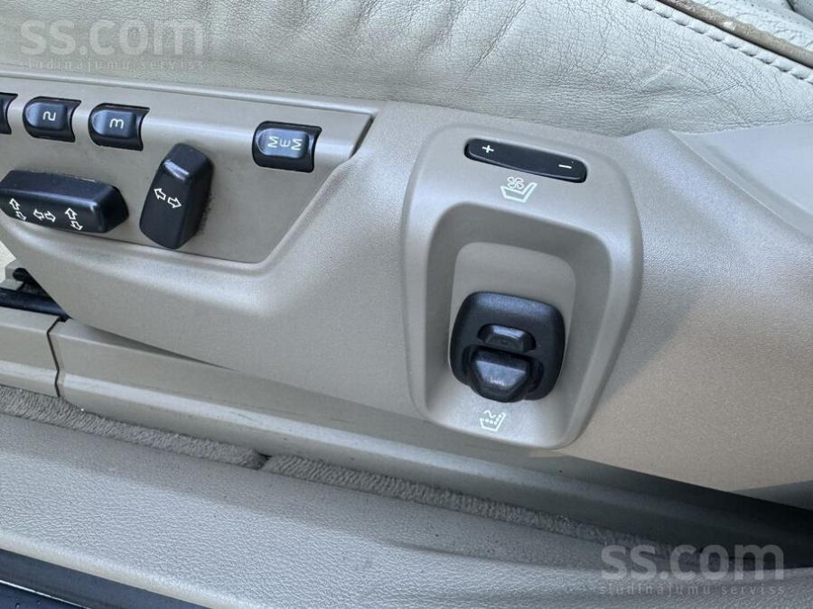 Balts Volvo XC90 2010 Talsi, ar dzinēja tilpumu 2.40 L un nobraukumu 0 tūkst. km par 7600 €, foto 9 vietnē AUTOMOTO.COM.LV