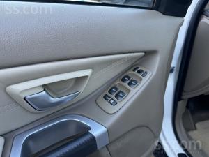 Balts Volvo XC90 2010 Talsi, ar dzinēja tilpumu 2.40 L un nobraukumu 0 tūkst. km par 7600 €, foto 10 vietnē AUTOMOTO.COM.LV