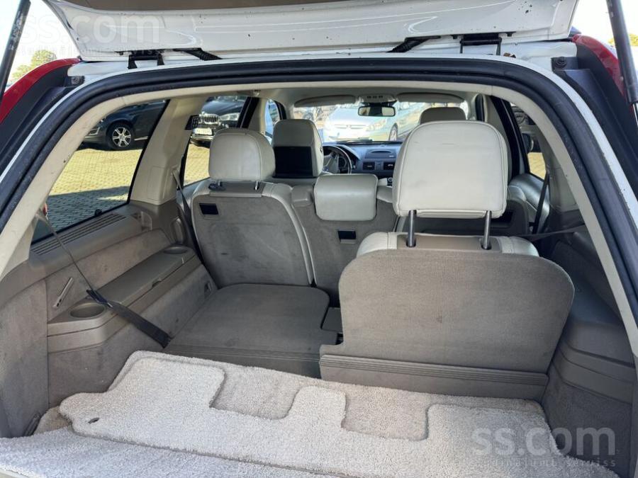 Balts Volvo XC90 2010 Talsi, ar dzinēja tilpumu 2.40 L un nobraukumu 0 tūkst. km par 7600 €, foto 14 vietnē AUTOMOTO.COM.LV