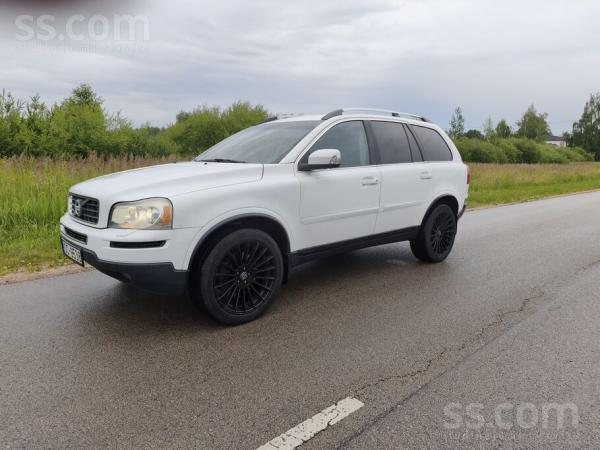 Balts Volvo XC90 2010 Jelgava, ar dzinēja tilpumu 2.40 L un nobraukumu 278 tūkst. km par 7850 €, foto 3 vietnē AUTOMOTO.COM.LV