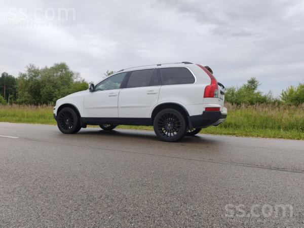 Balts Volvo XC90 2010 Jelgava, ar dzinēja tilpumu 2.40 L un nobraukumu 278 tūkst. km par 7850 €, foto 4 vietnē AUTOMOTO.COM.LV