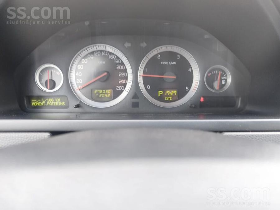 Белый Вольво ХС90 2010 в Елгава, объемом двигателя 2.40 л и пробегом 278 тыс. км за 7850 €, фото 9 на AUTOMOTO.COM.LV
