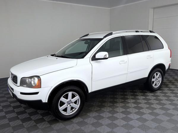 Balts Volvo XC90 2010 Tallina, ar dzinēja tilpumu 2.40 L un nobraukumu 379 tūkst. km par 4999 €, foto 10 vietnē AUTOMOTO.COM.LV
