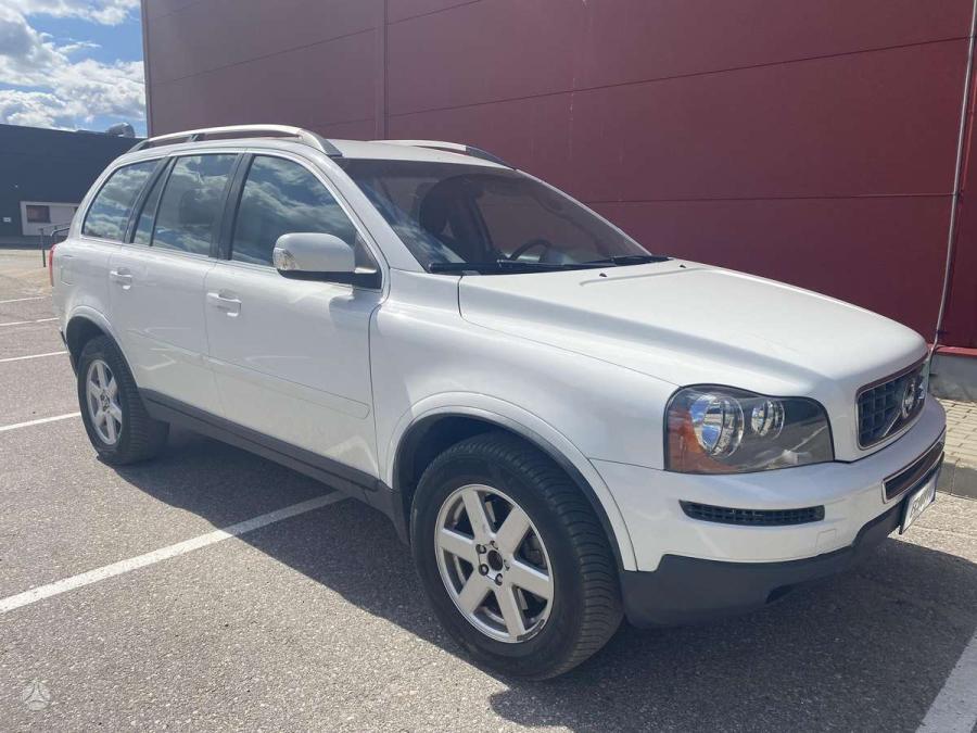Balts Volvo XC90 2010 Kauņa, ar dzinēja tilpumu 2.40 L un nobraukumu 251 tūkst. km par 6800 €, foto 1 vietnē AUTOMOTO.COM.LV