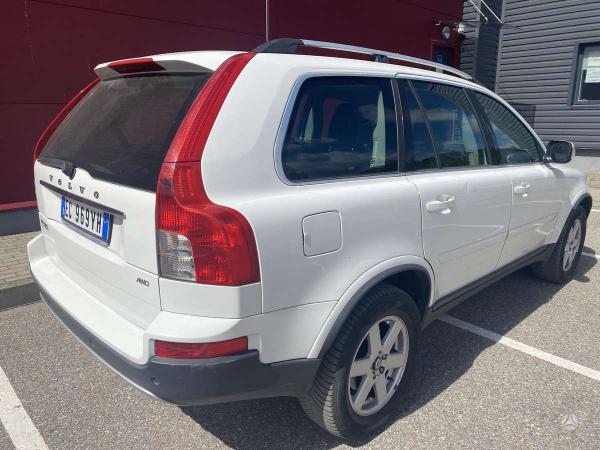 Balts Volvo XC90 2010 Kauņa, ar dzinēja tilpumu 2.40 L un nobraukumu 251 tūkst. km par 6800 €, foto 4 vietnē AUTOMOTO.COM.LV