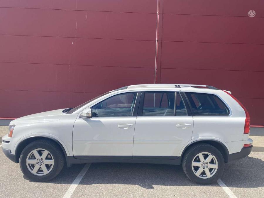 Balts Volvo XC90 2010 Kauņa, ar dzinēja tilpumu 2.40 L un nobraukumu 251 tūkst. km par 6800 €, foto 6 vietnē AUTOMOTO.COM.LV