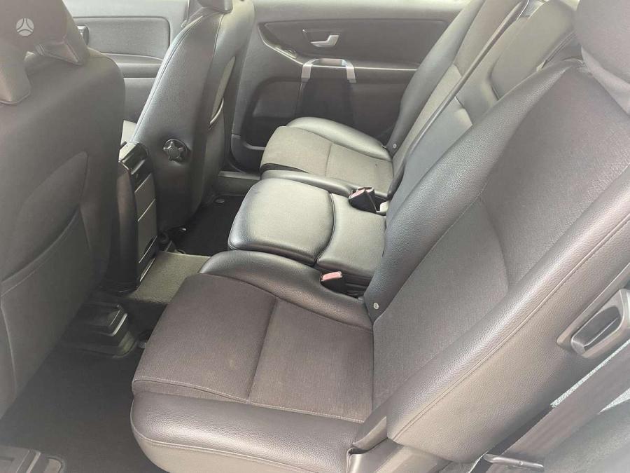 Balts Volvo XC90 2010 Kauņa, ar dzinēja tilpumu 2.40 L un nobraukumu 251 tūkst. km par 6800 €, foto 14 vietnē AUTOMOTO.COM.LV