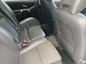 Balts Volvo XC90 2010 Kauņa, ar dzinēja tilpumu 2.40 L un nobraukumu 251 tūkst. km par 6800 €, foto 16 vietnē AUTOMOTO.COM.LV