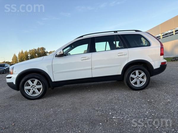 White Volvo XC90 2010 in Daugavpils, with an engine capacity of 2.40 L and mileage of 208 thousand km for 7750 €, photo 3 on AUTOMOTO.COM.LV