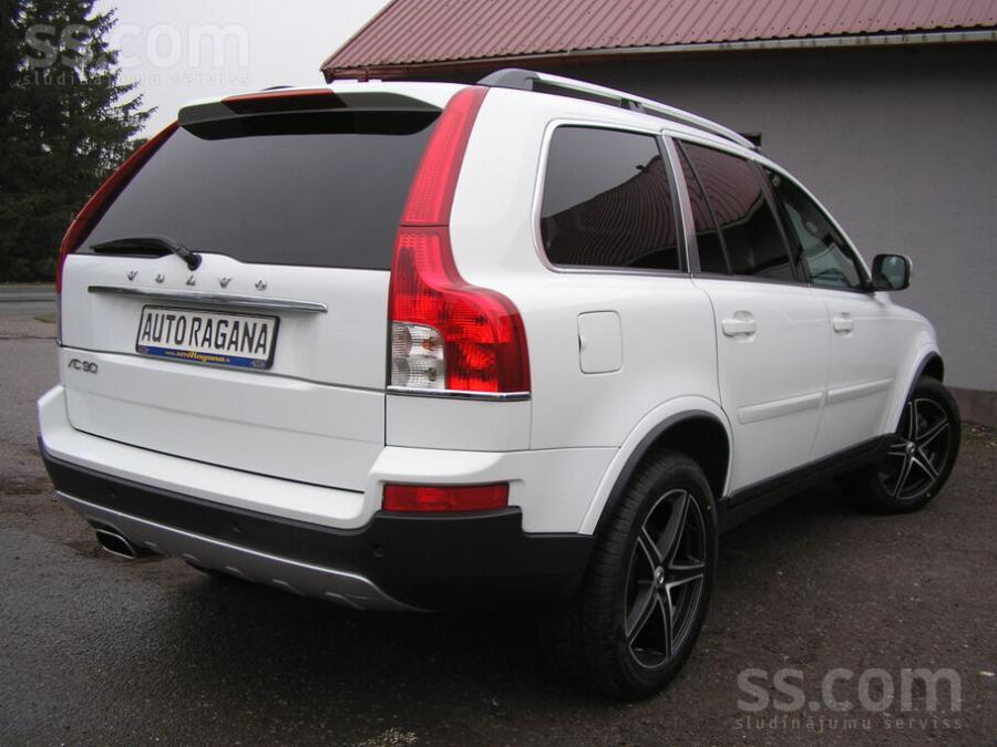 White Volvo XC90 2011 in Riga, with an engine capacity of 2.40 L and mileage of 0 thousand km for 11350 €, photo 10 on AUTOMOTO.COM.LV