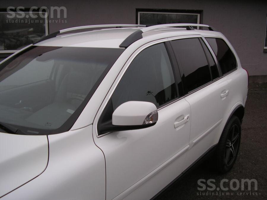 White Volvo XC90 2011 in Riga, with an engine capacity of 2.40 L and mileage of 0 thousand km for 11350 €, photo 13 on AUTOMOTO.COM.LV