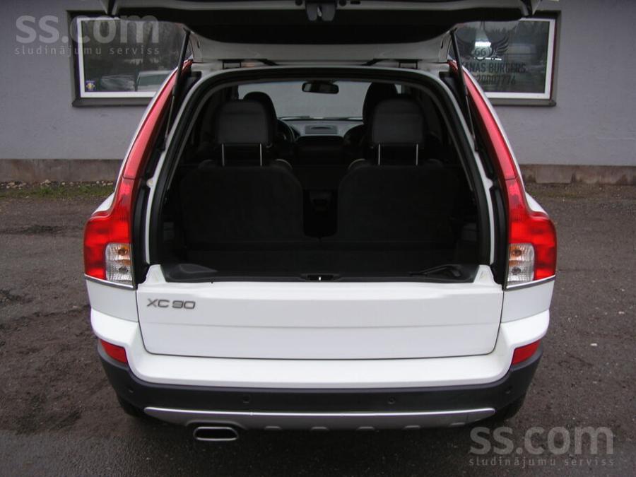 White Volvo XC90 2011 in Riga, with an engine capacity of 2.40 L and mileage of 0 thousand km for 11350 €, photo 21 on AUTOMOTO.COM.LV