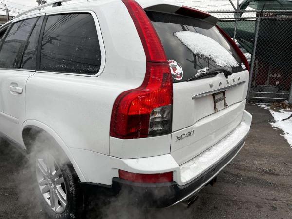 Balts Volvo XC90 2011 Šauļi, ar dzinēja tilpumu 3.19 L un nobraukumu 280 tūkst. km par 5500 €, foto 8 vietnē AUTOMOTO.COM.LV