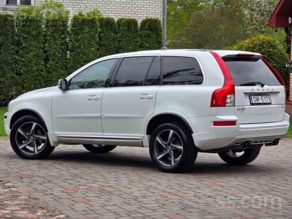 Balts Volvo XC90 2011 Rīga, ar dzinēja tilpumu 2.40 L un nobraukumu 378 tūkst. km par 11950 €, foto 3 vietnē AUTOMOTO.COM.LV