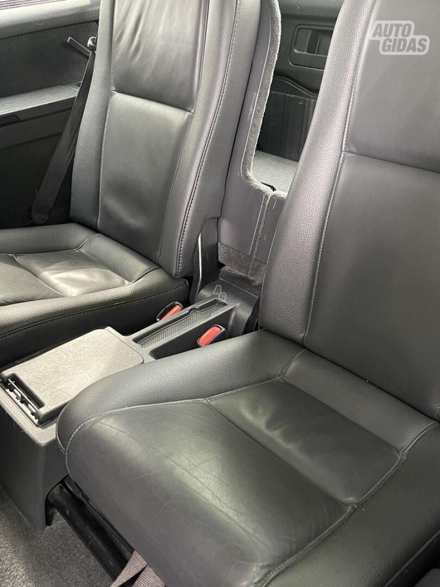 White Volvo XC90 2011 in Vilnius, with an engine capacity of 2.40 L and mileage of 264 thousand km for 9200 €, photo 12 on AUTOMOTO.COM.LV