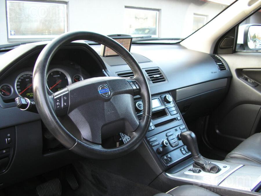 Balts Volvo XC90 2011 Rīga, ar dzinēja tilpumu 2.40 L un nobraukumu 0 tūkst. km par 10650 €, foto 18 vietnē AUTOMOTO.COM.LV