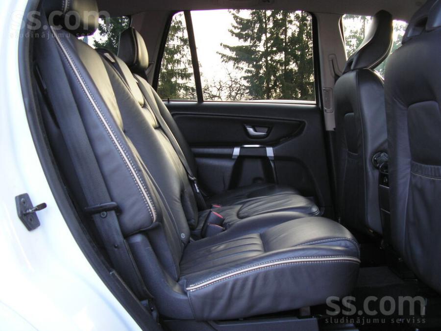Balts Volvo XC90 2011 Rīga, ar dzinēja tilpumu 2.40 L un nobraukumu 0 tūkst. km par 10650 €, foto 25 vietnē AUTOMOTO.COM.LV