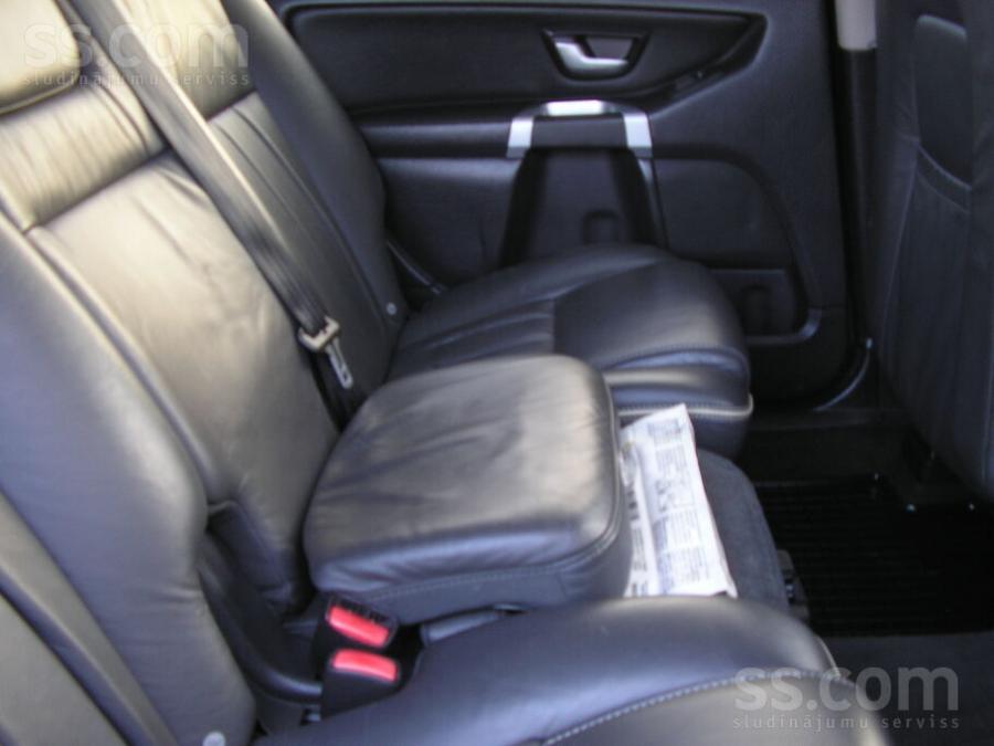 Balts Volvo XC90 2011 Rīga, ar dzinēja tilpumu 2.40 L un nobraukumu 0 tūkst. km par 10650 €, foto 26 vietnē AUTOMOTO.COM.LV