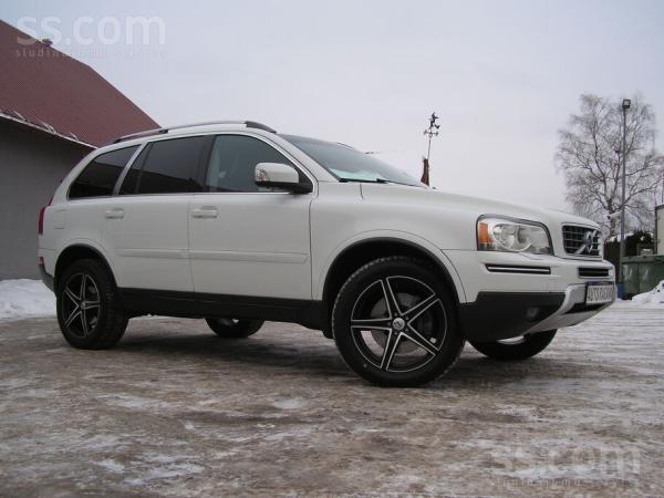 Balts Volvo XC90 2011 Rīga, ar dzinēja tilpumu 2.40 L un nobraukumu 0 tūkst. km par 10950 €, foto 1 vietnē AUTOMOTO.COM.LV