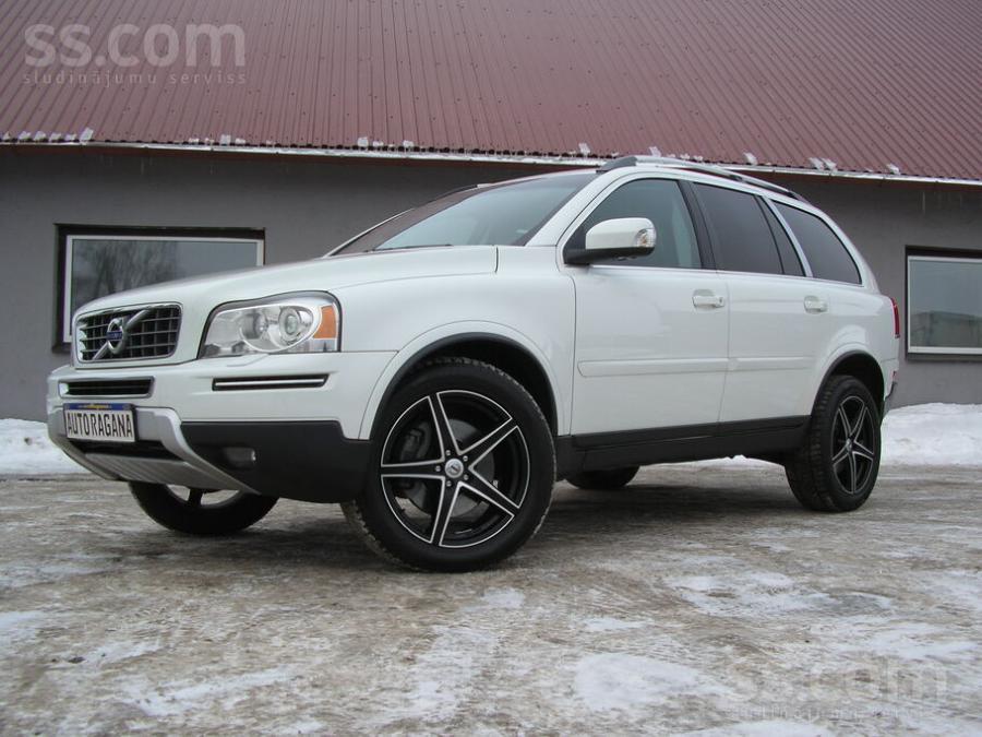 White Volvo XC90 2011 in Riga, with an engine capacity of 2.40 L and mileage of 0 thousand km for 10950 €, photo 3 on AUTOMOTO.COM.LV