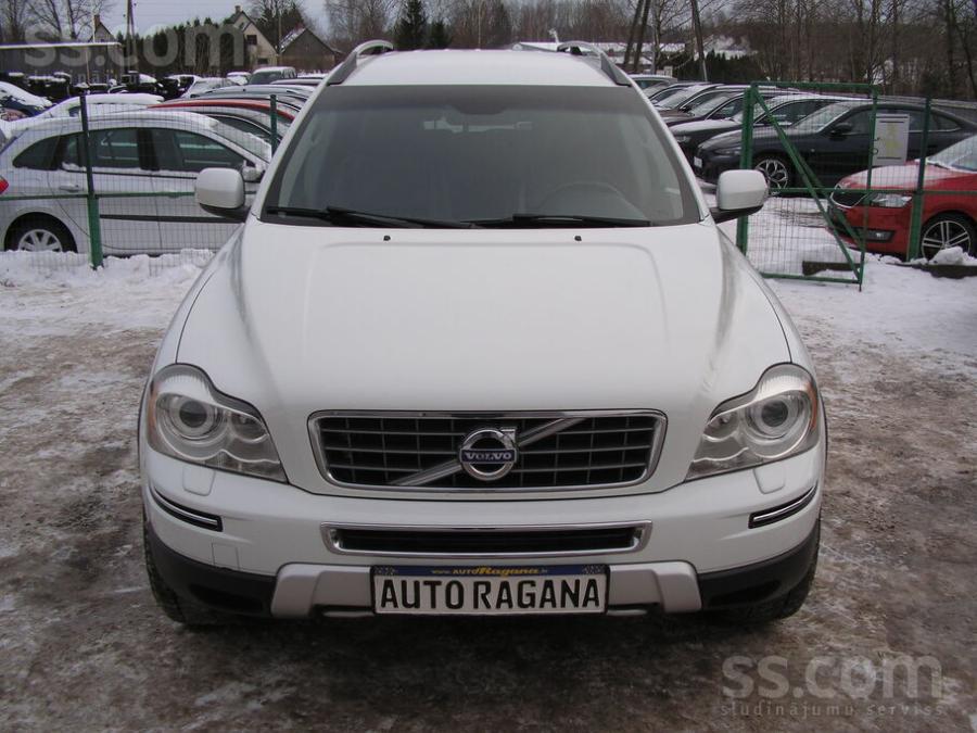 White Volvo XC90 2011 in Riga, with an engine capacity of 2.40 L and mileage of 0 thousand km for 10950 €, photo 6 on AUTOMOTO.COM.LV