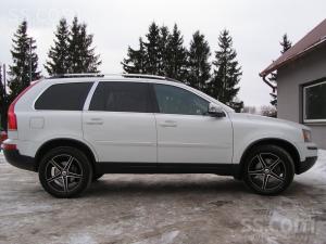 White Volvo XC90 2011 in Riga, with an engine capacity of 2.40 L and mileage of 0 thousand km for 10950 €, photo 8 on AUTOMOTO.COM.LV