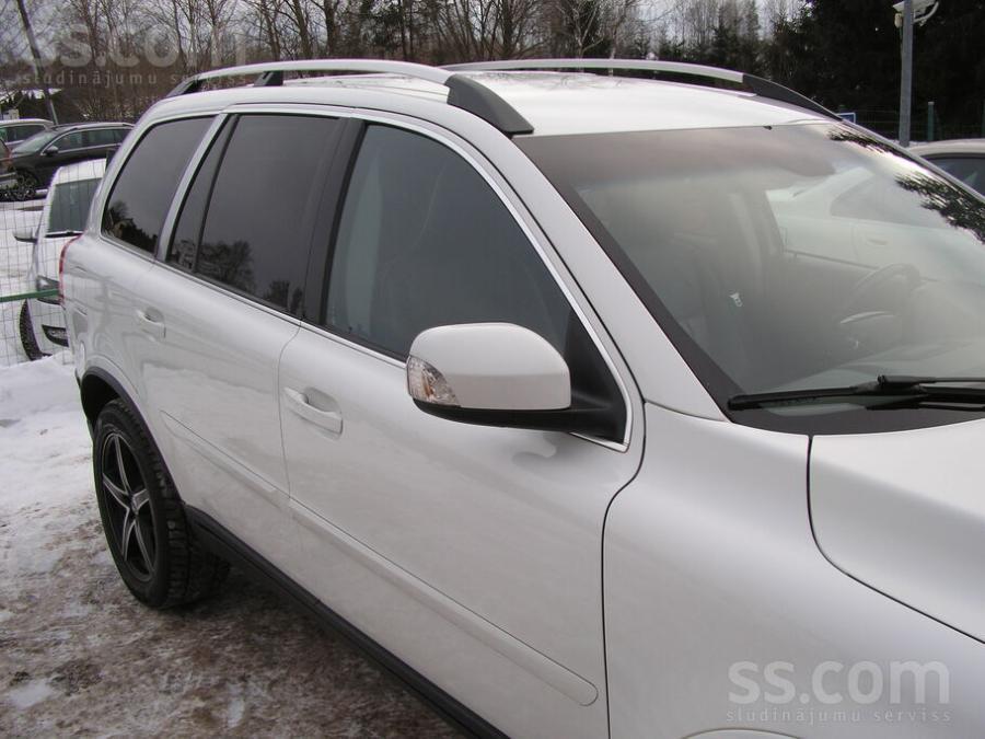 White Volvo XC90 2011 in Riga, with an engine capacity of 2.40 L and mileage of 0 thousand km for 10950 €, photo 12 on AUTOMOTO.COM.LV