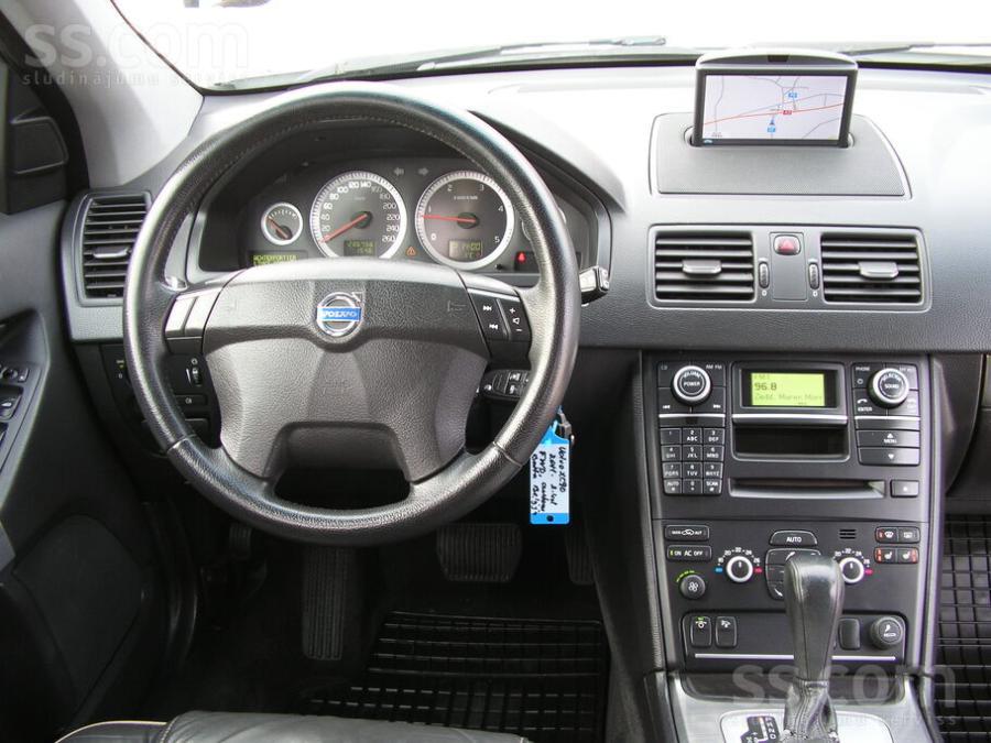 White Volvo XC90 2011 in Riga, with an engine capacity of 2.40 L and mileage of 0 thousand km for 10950 €, photo 15 on AUTOMOTO.COM.LV