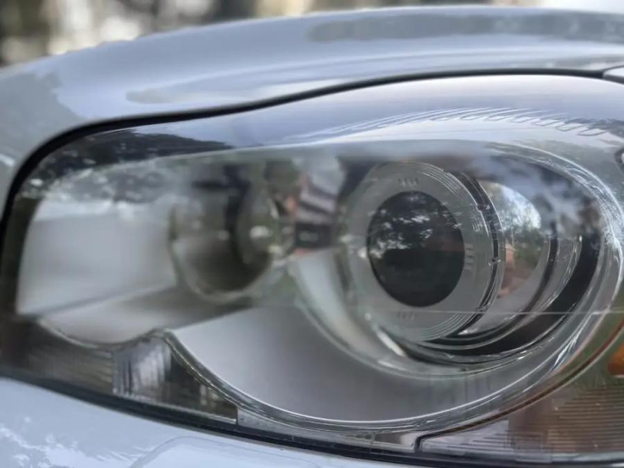 White Volvo XC90 2011 in Riga, with an engine capacity of 2.40 L and mileage of 236 thousand km for 4000 €, photo 24 on AUTOMOTO.COM.LV