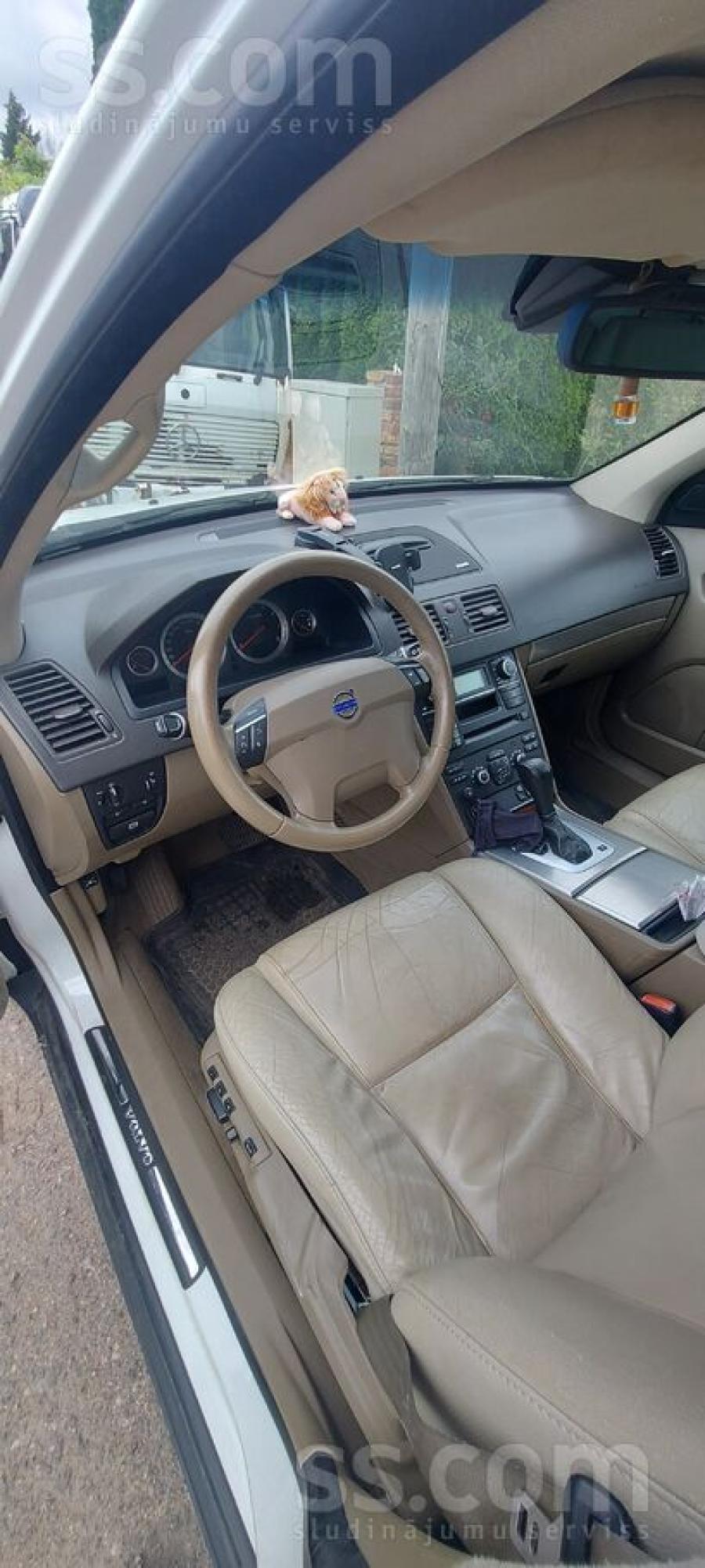 Balts Volvo XC90 2011 Rīga, ar dzinēja tilpumu 3.20 L un nobraukumu 317 tūkst. km par 9100 €, foto 8 vietnē AUTOMOTO.COM.LV