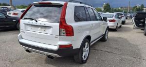 Balts Volvo XC90 2011 Panevēža, ar dzinēja tilpumu 2.40 L un nobraukumu 270 tūkst. km par 8700 €, foto 4 vietnē AUTOMOTO.COM.LV