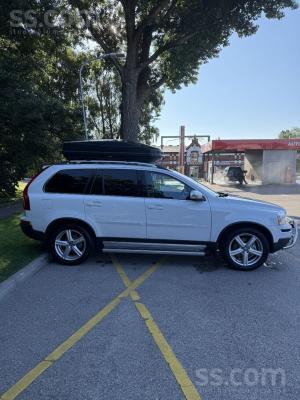 White Volvo XC90 2011 in Liepaja, with an engine capacity of 2.40 L and mileage of 303 thousand km for 14900 €, photo 13 on AUTOMOTO.COM.LV